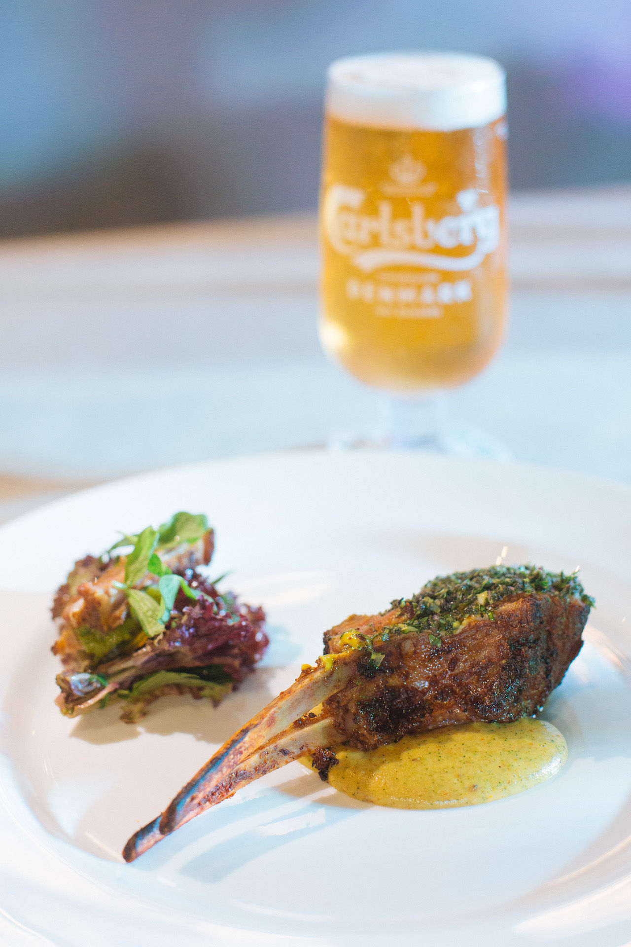 Get ready for a fiery dining experience with Carlsberg Smooth Draught