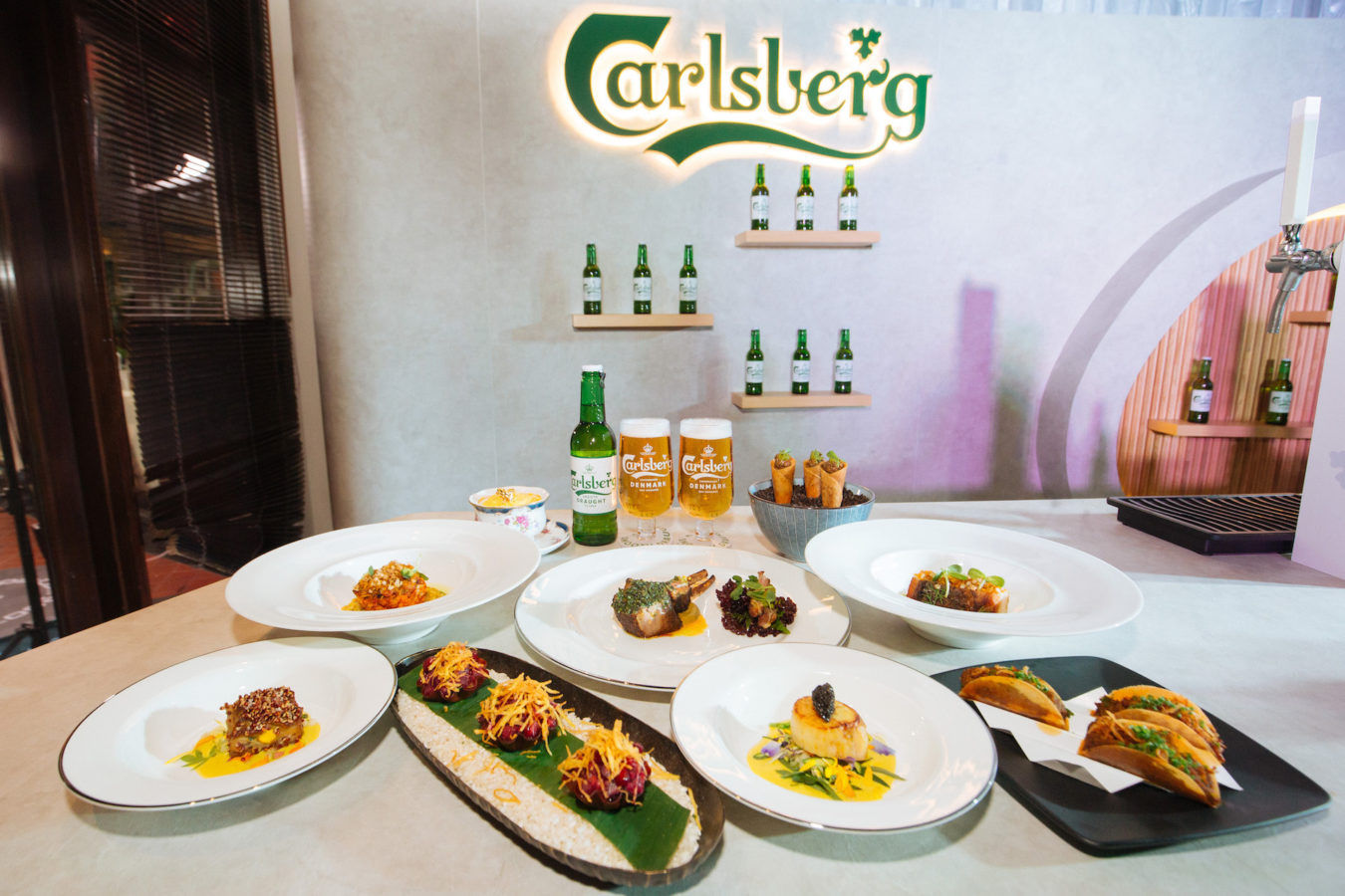 Get ready for a fiery dining experience with Carlsberg Smooth Draught