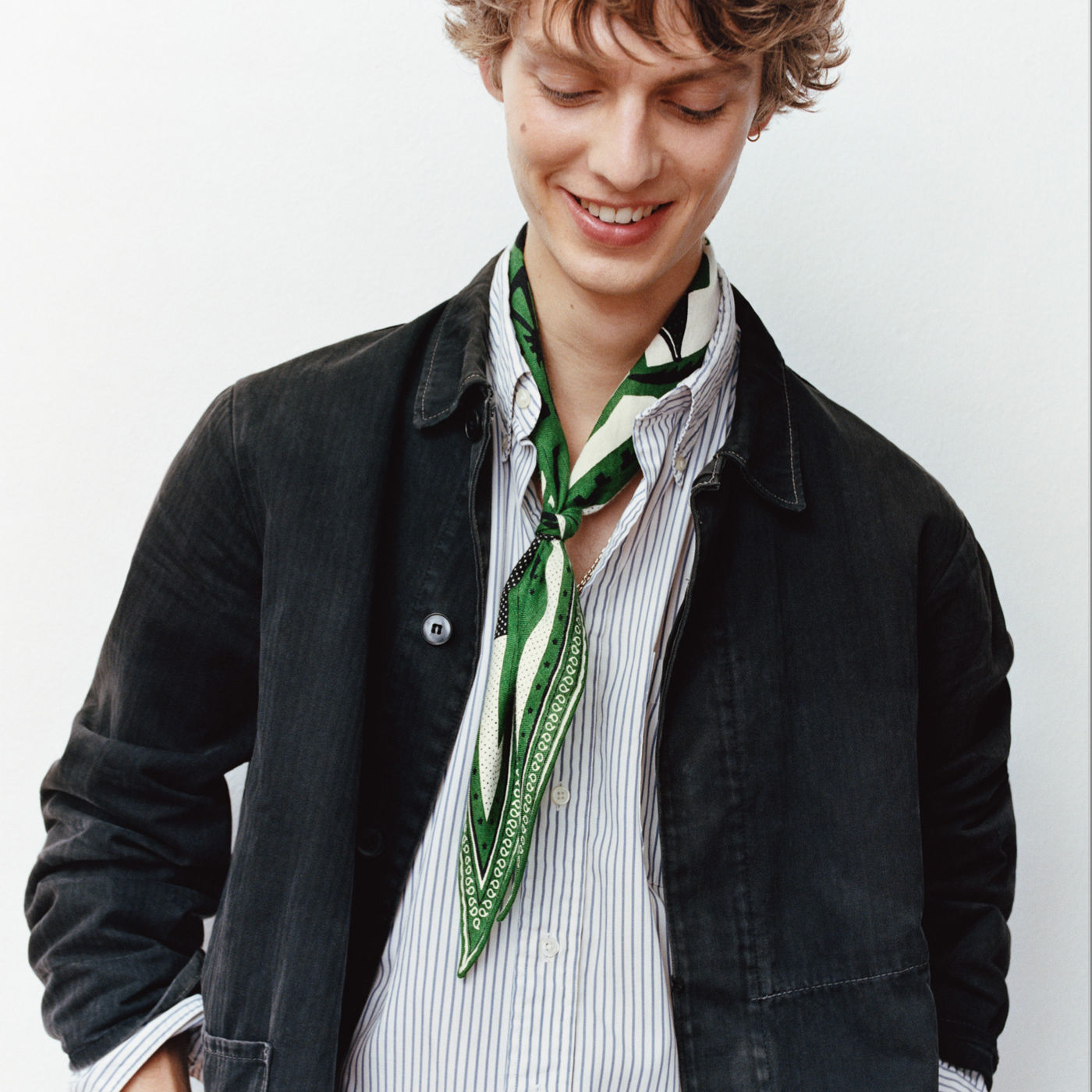 Discover the timeless elegance and versatility of the Hermès scarf