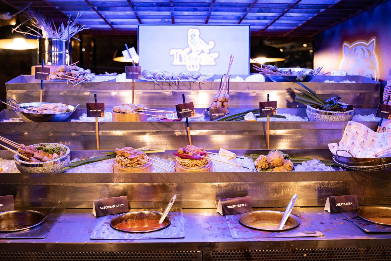 Join in the thrill of the Hottest Hunt for street food with Tiger Beer