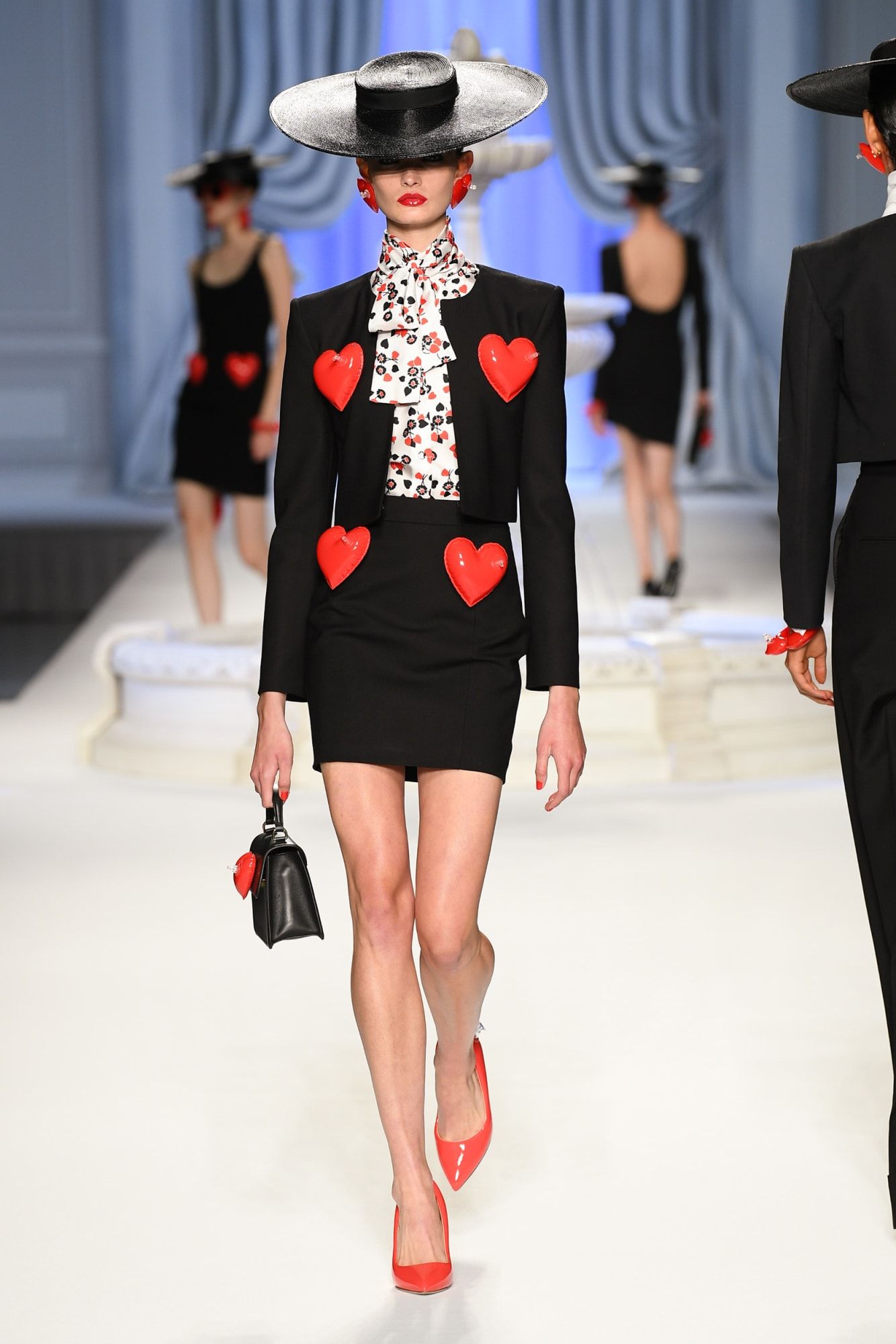 9 best looks: Moschino Womenswear Spring/Summer 2023 in Milan