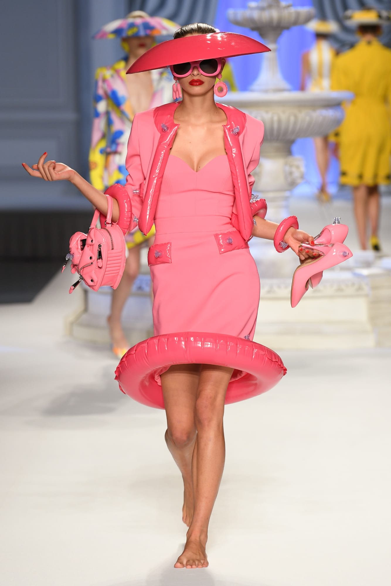 9 best looks: Moschino Womenswear Spring/Summer 2023 in Milan