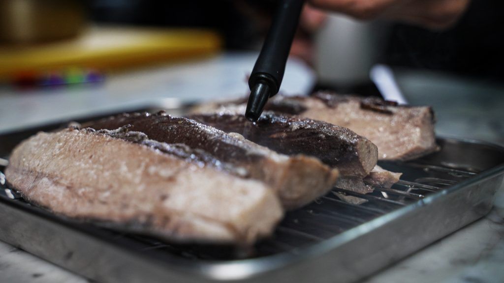 Raymond Tham concocts a dish with Rémy Martin 1738 Accord Royal