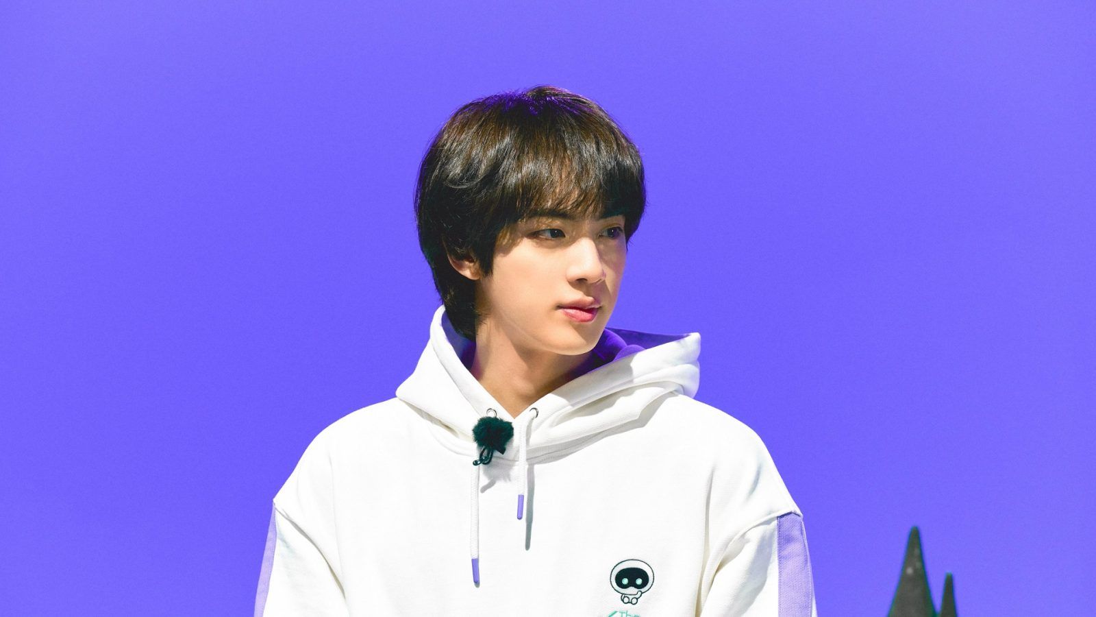 Jin of BTS starts mandatory military service at frontline boot camp