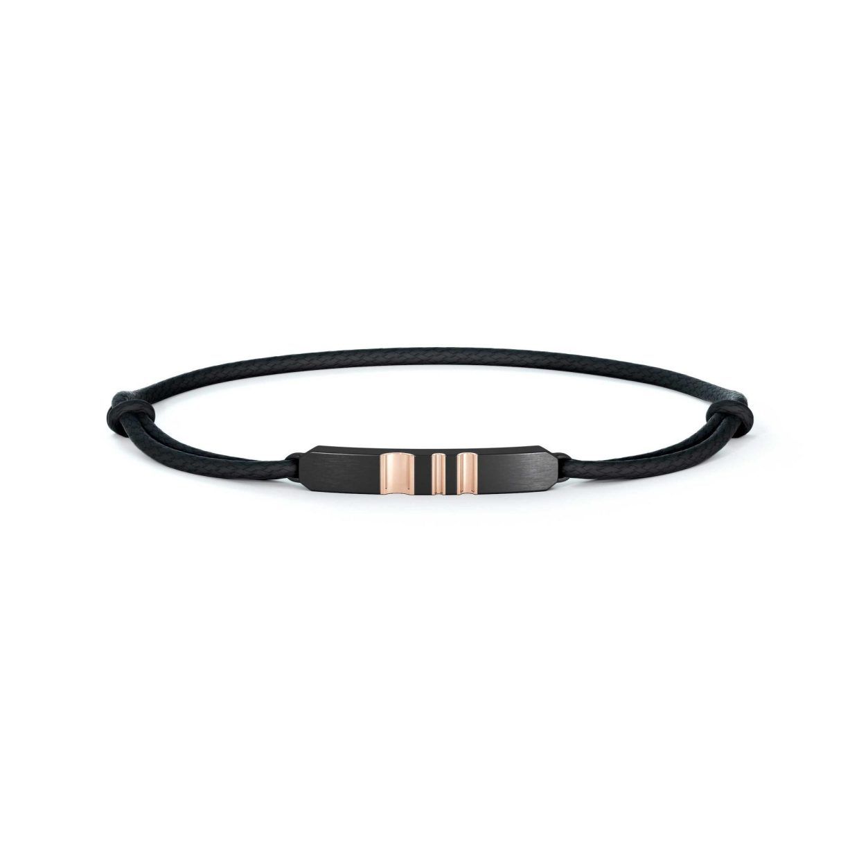 Jewellery stacking is the focus of De Beers’ latest drop, the RVL ...