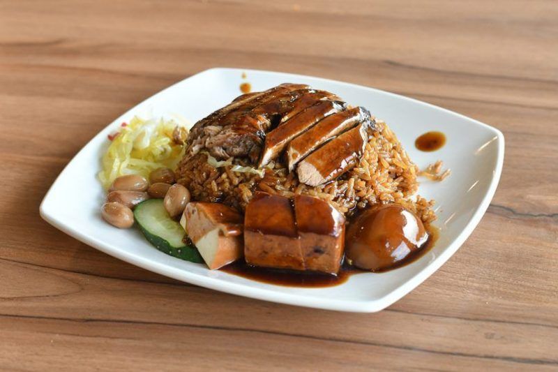 9 best hawker stalls for delicious braised duck rice in Singapore