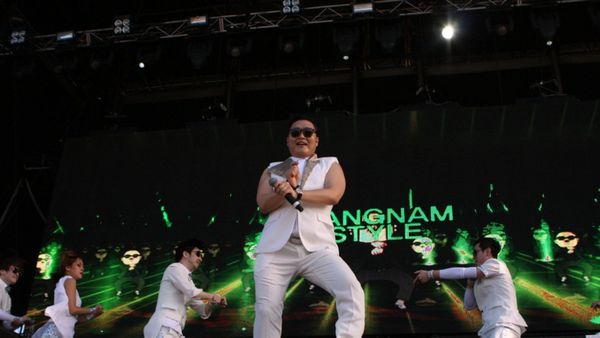 Learn these iconic K-pop dance moves from your favourite K-pop idols