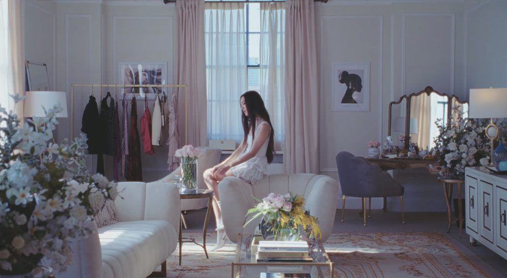 All the stunning looks that Jisoo wore in the music video for 'Flower'