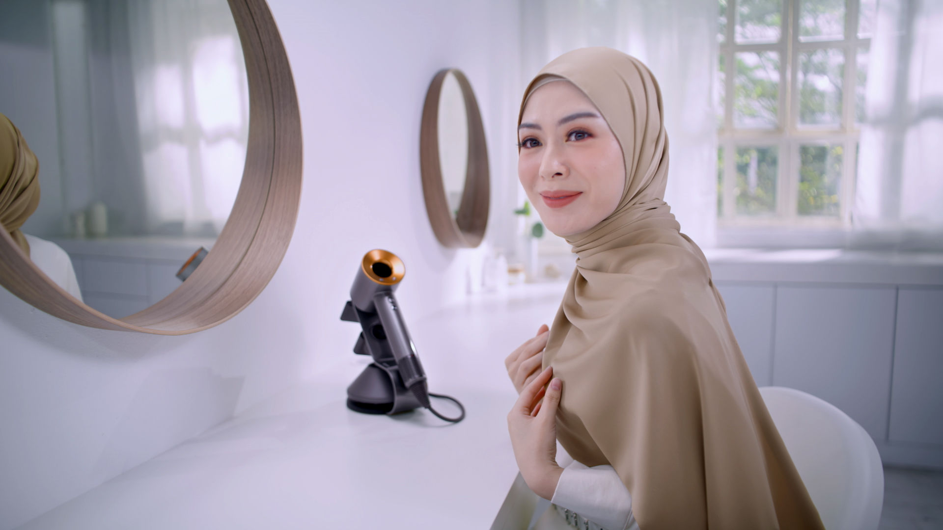 This Raya, keep it hair-monious under the hijab with Dyson Supersonic™