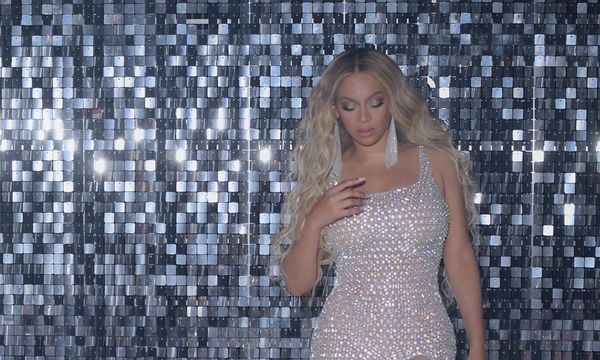 Rhinestones and crystal dresses are in and you can't miss the best looks