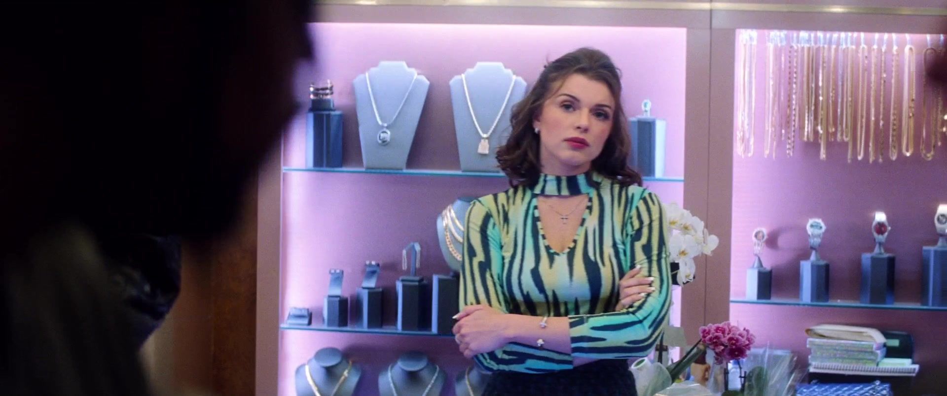 Who is Julia Fox and what is her net worth?