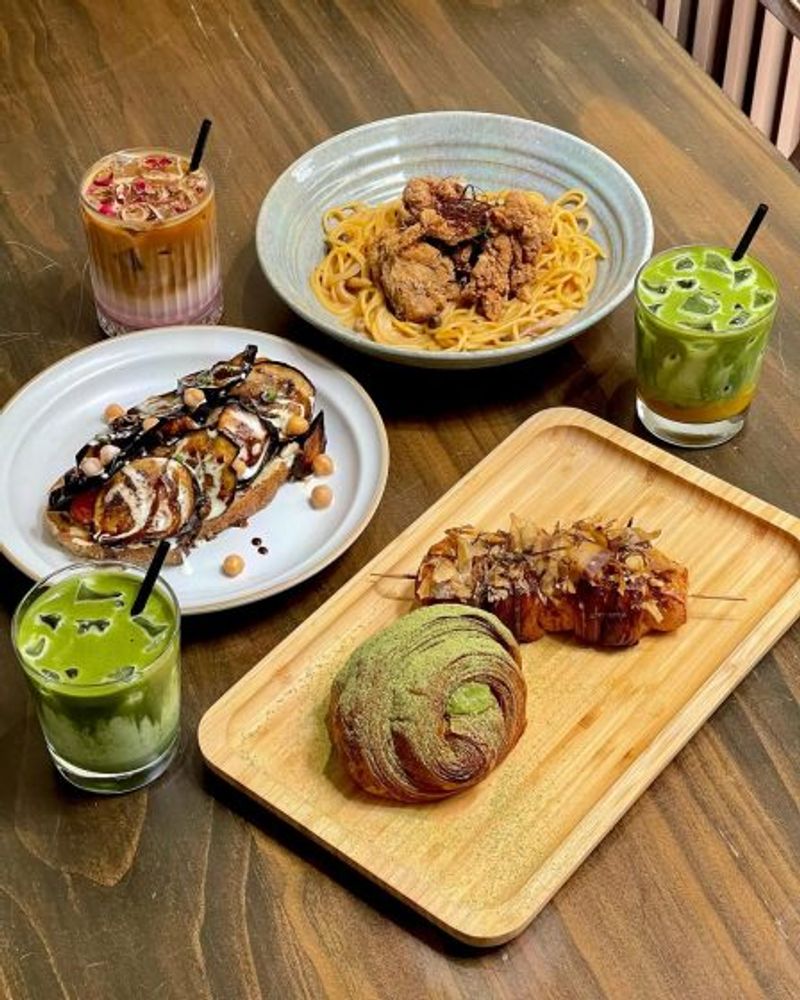 The best Taman Paramount food haunts to dine in today