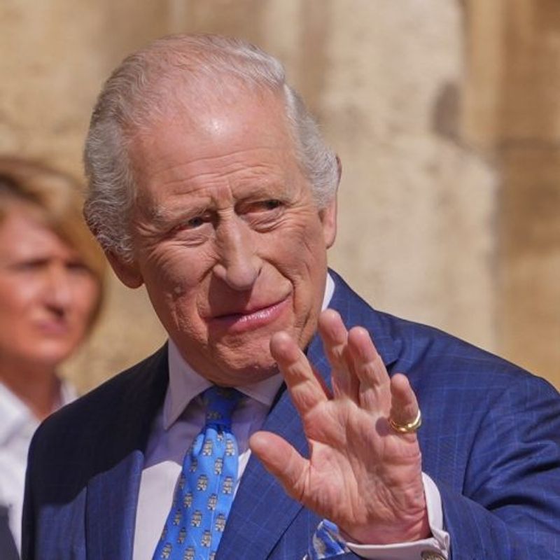 Who is Jonathan Yeo, the artist behind King Charles III's first royal ...