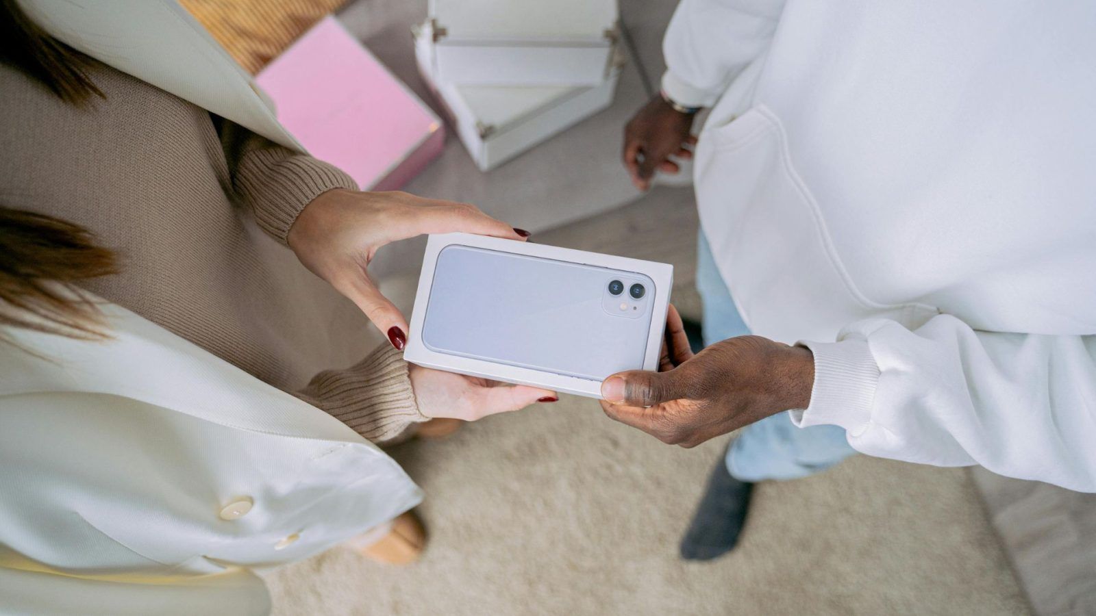 Best gadgets for women you can gift this Women's Day