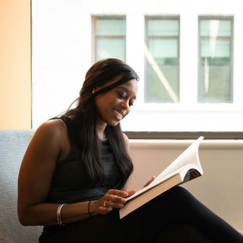 12 best books for communication skills to speak like a pro