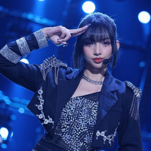 Ex-DOLLA member Syasya is now happily married