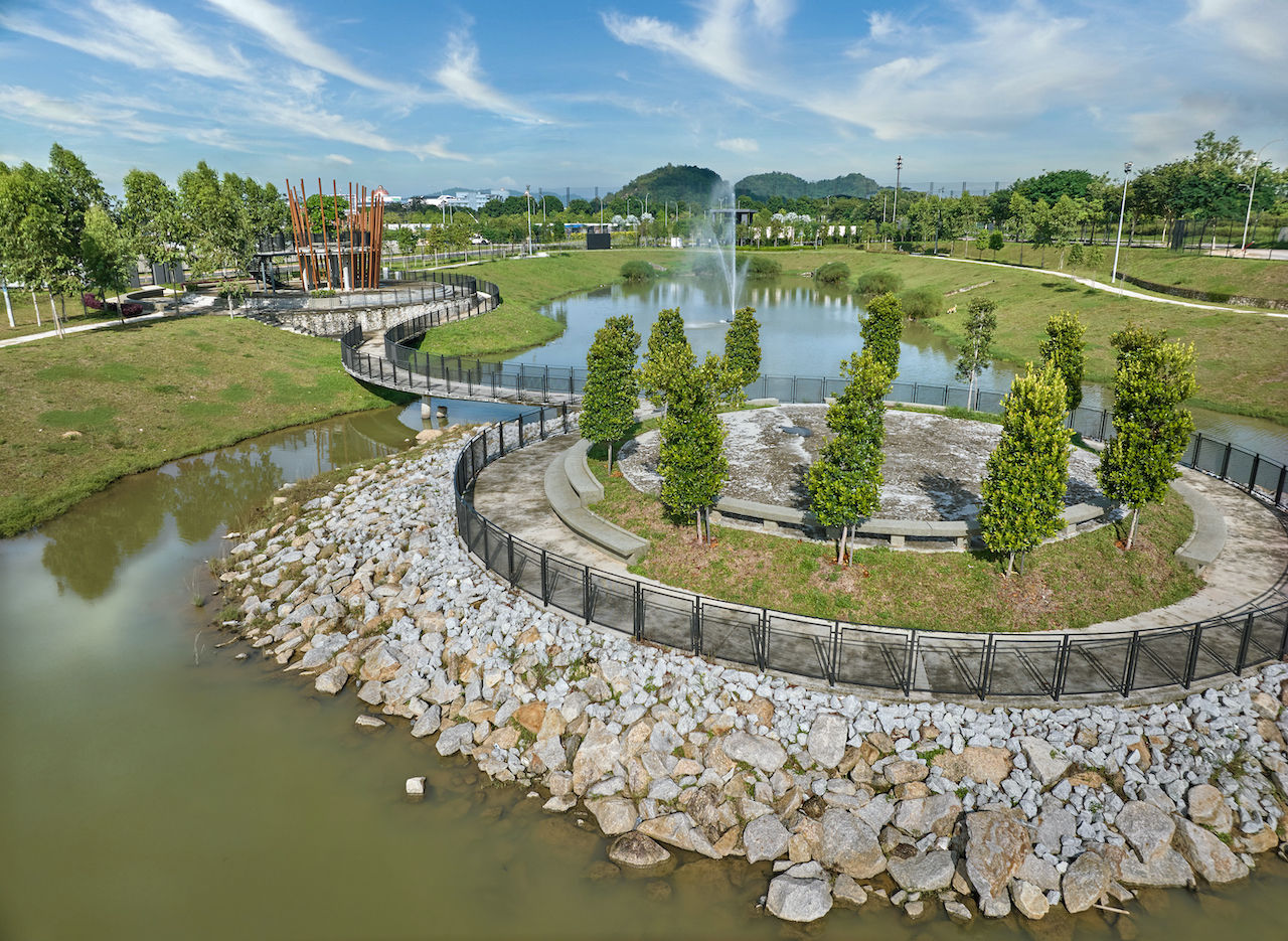 Reside in the realm of opulence at Resort Villa in Bandar Sri Sendayan