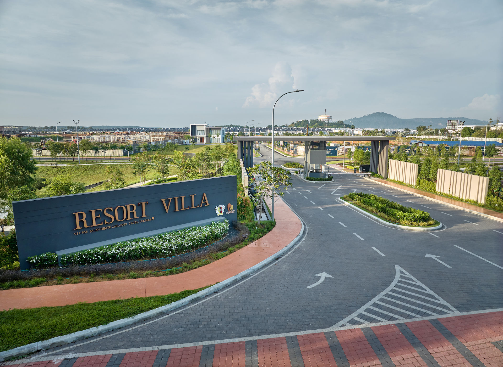 Reside in the realm of opulence at Resort Villa in Bandar Sri Sendayan