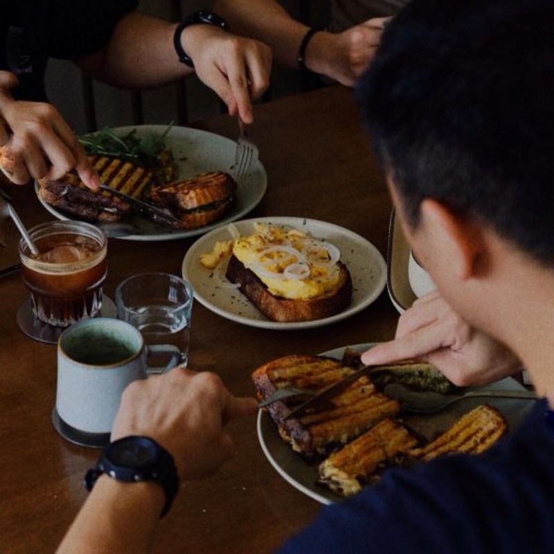A guide to the best cafes in Cheras for brunch, desserts, and coffee