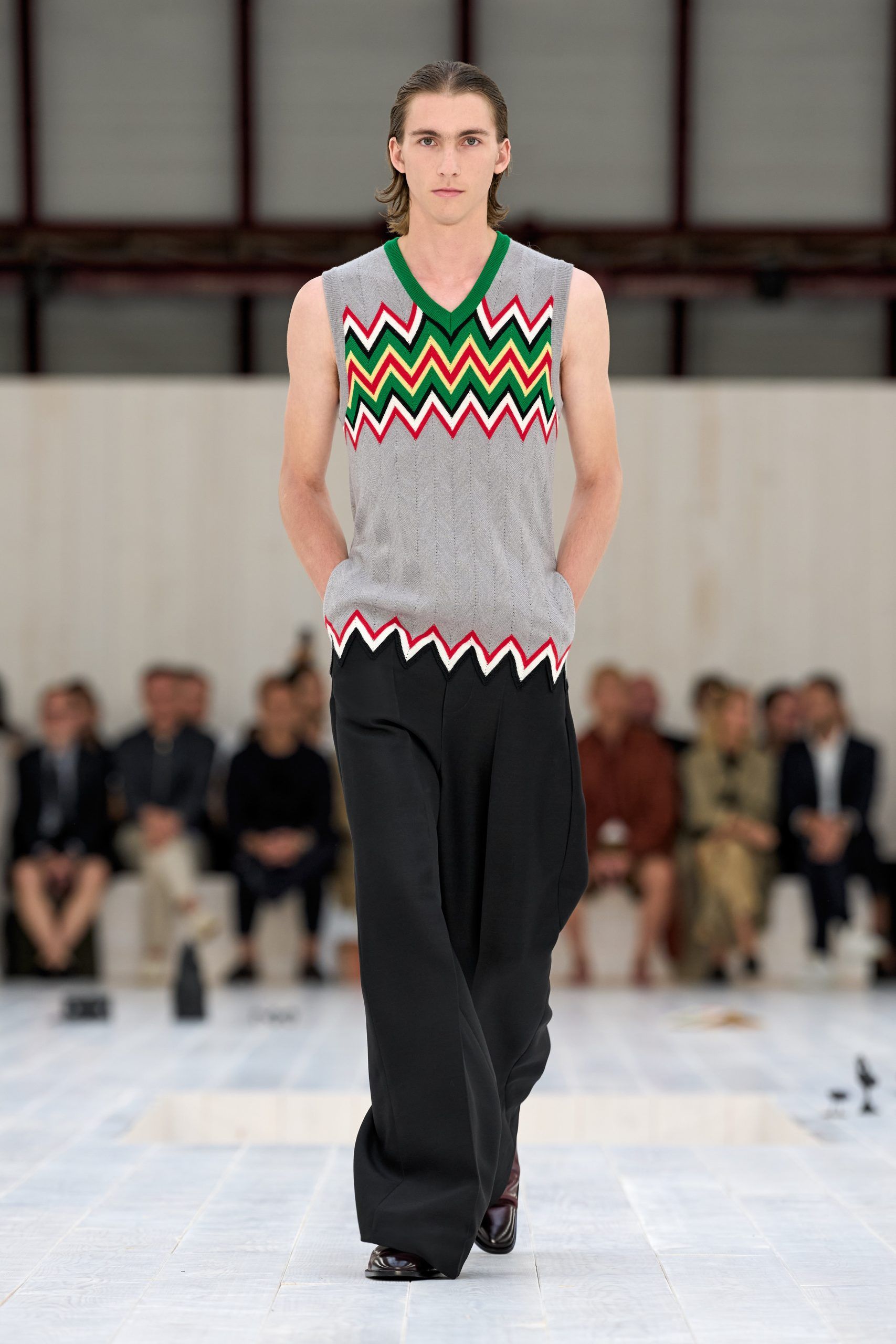 9 Best Looks: LOEWE Men's Spring Summer 2025 by Jonathan Anderson