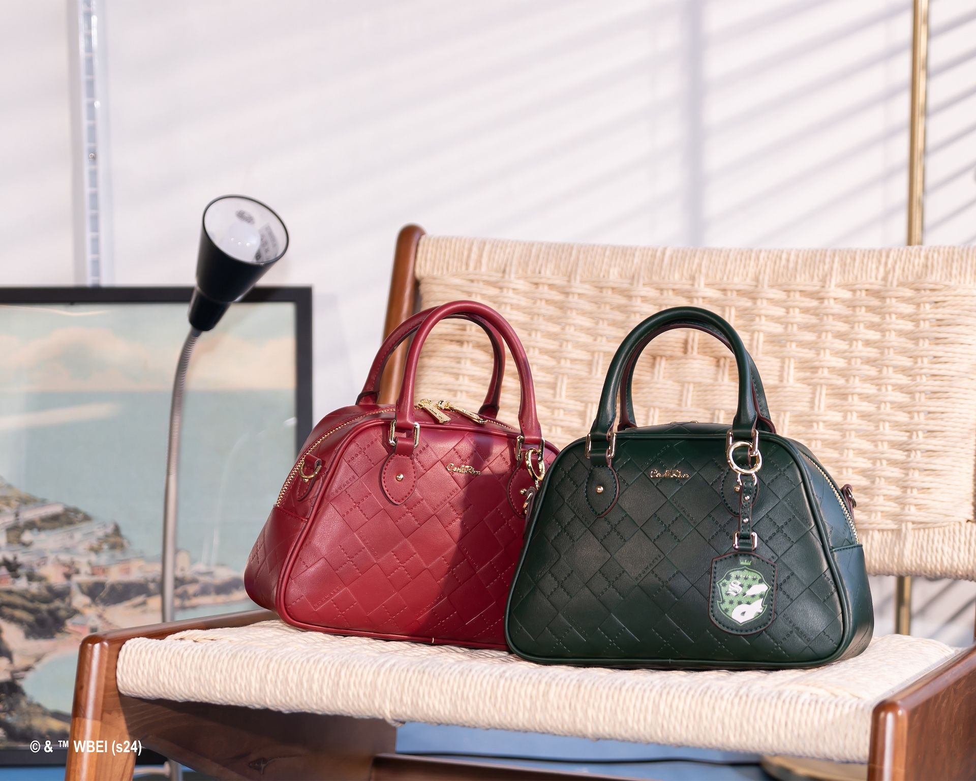 Phuwin joins the LOEWE family, Dolce&Gabbana takes over a beach club ...