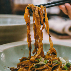 9 best hawker stalls for delicious braised duck rice in Singapore