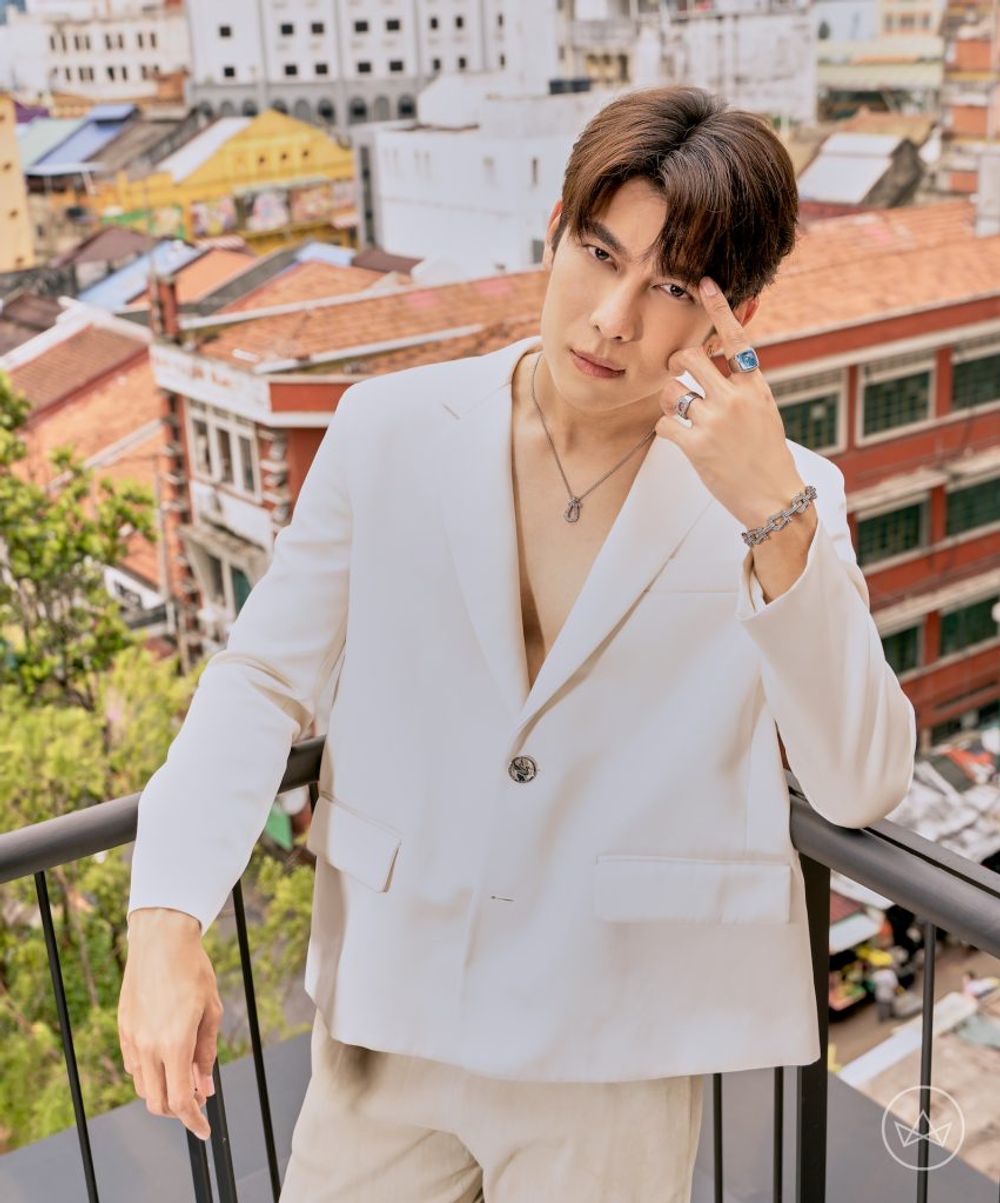 LSA Digital Cover Vol. 024: Mew Suppasit
