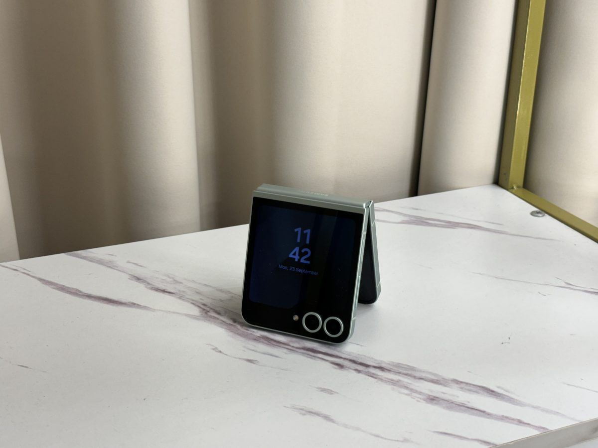 A first look at the Samsung Galaxy Z Flip 6