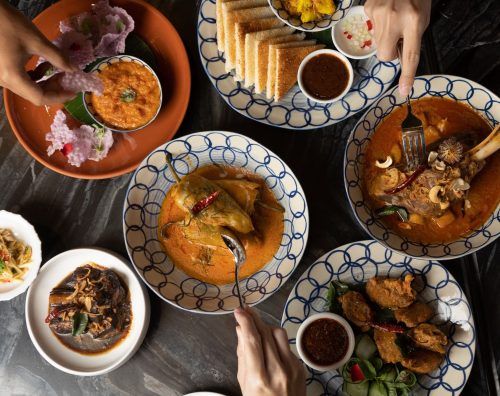 Where to find the best pad krapow in Bangkok