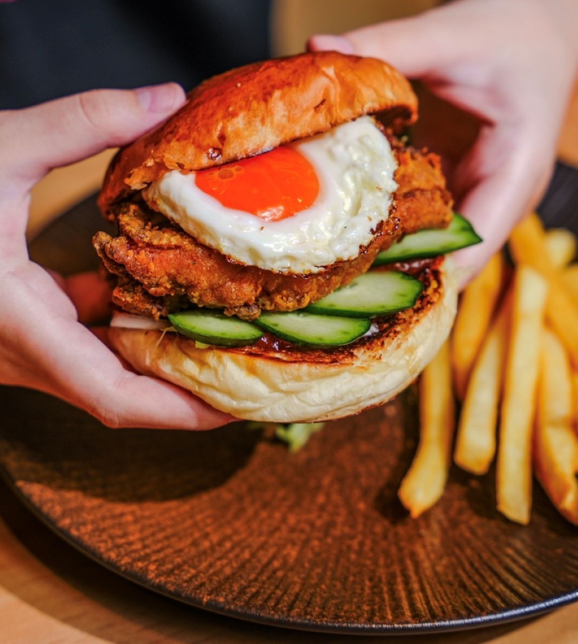 Review: Kaiizzo serves great communal food with pickleball on the side