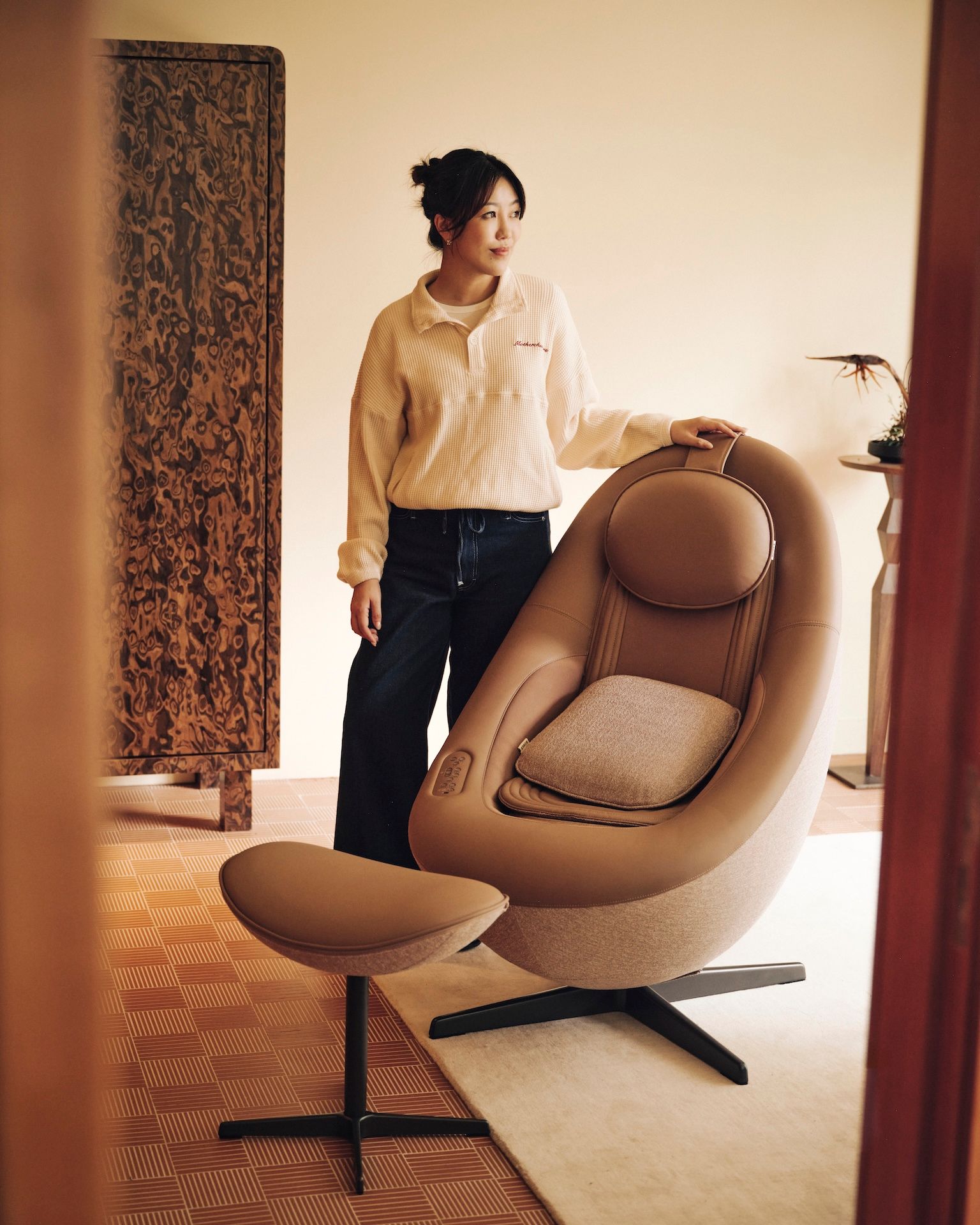 Coway PEBBLE is more than a massage chair, it’s a decor game changer