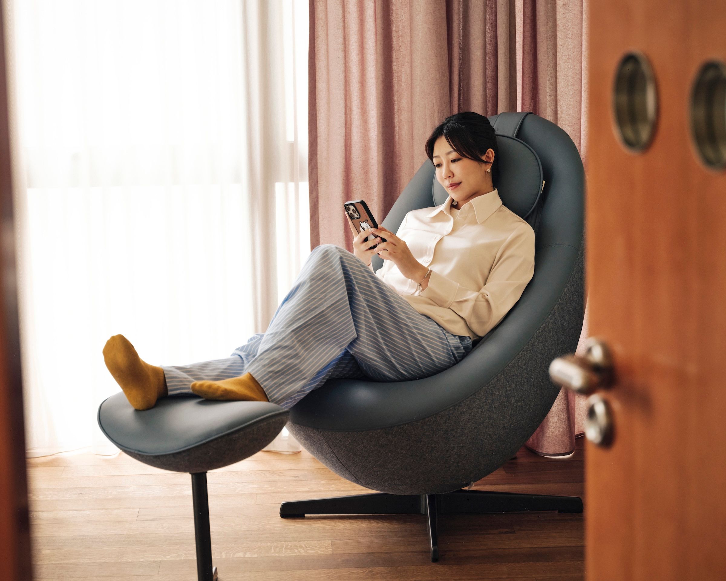 Coway PEBBLE is more than a massage chair, it’s a decor game changer