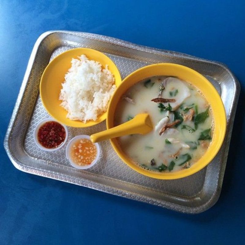 Where to find the best fish soup in Singapore according to locals | LSA KL