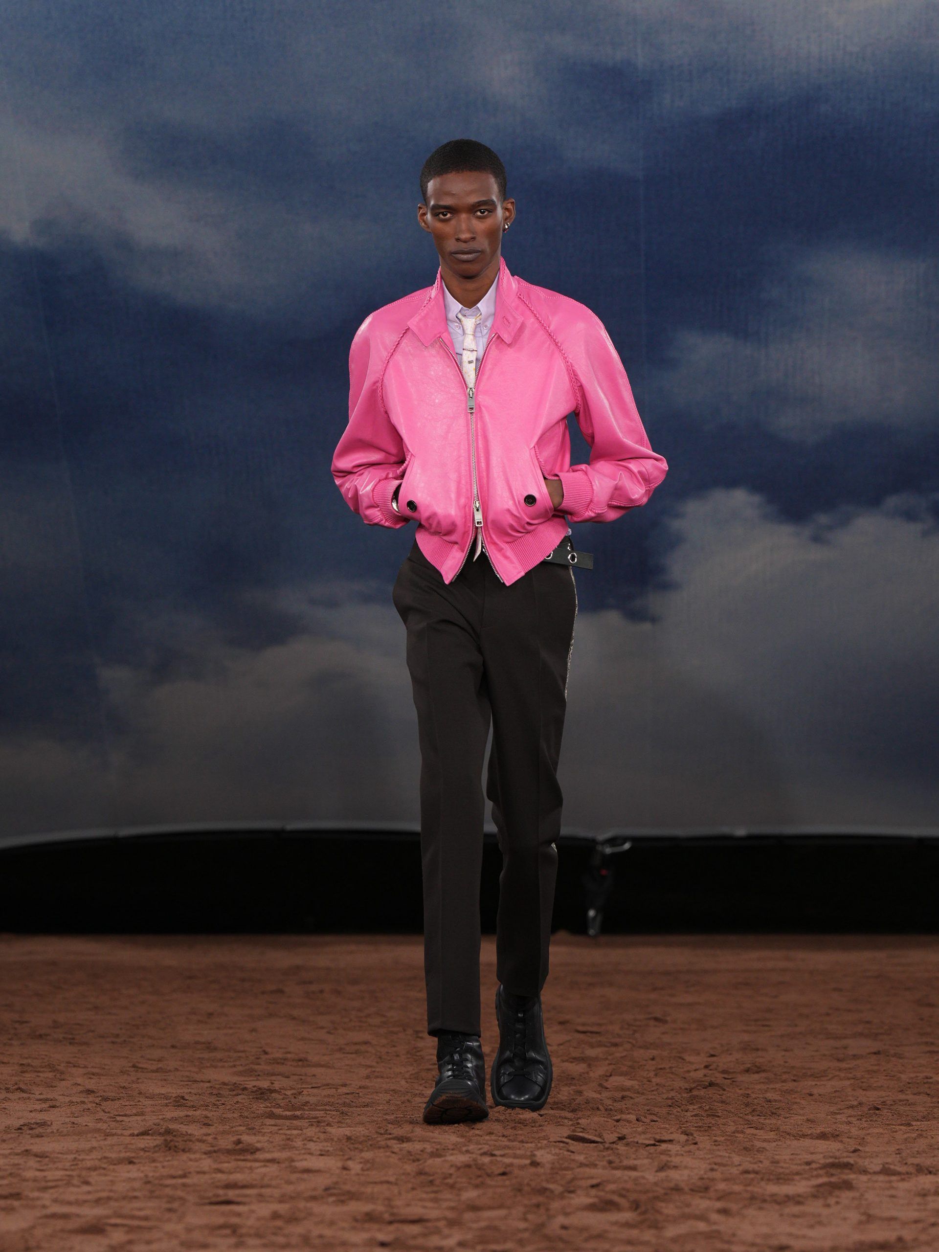 9 Best Looks: Burberry Summer 2026 lets the visual notes do the talking