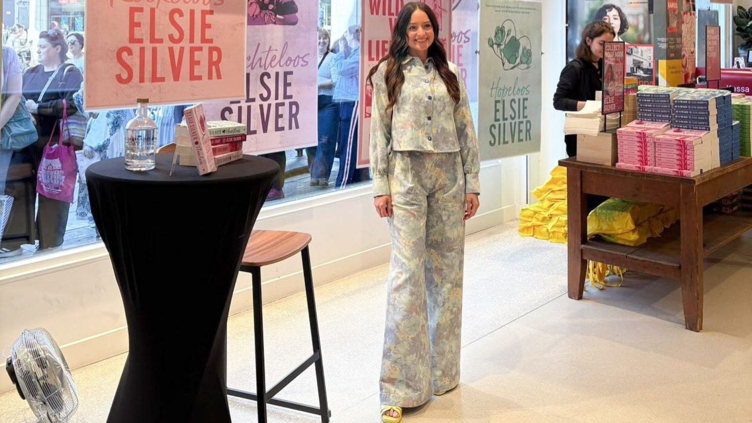 Netflix to adapt Elsie Silver's 'Chestnut Springs' book series | LSA KL