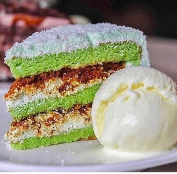 Here's where to get the best ondeh ondeh cakes in Singapore