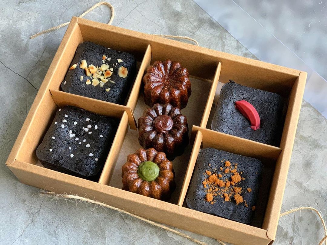 8 best dessert boxes in Singapore for an indulgent sweet treat