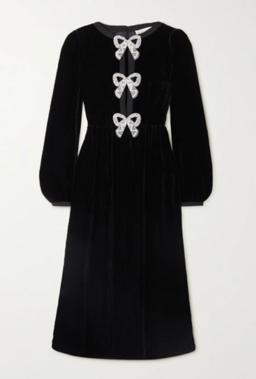 8 velvet dresses that add a festive shine to your Christmas celebrations