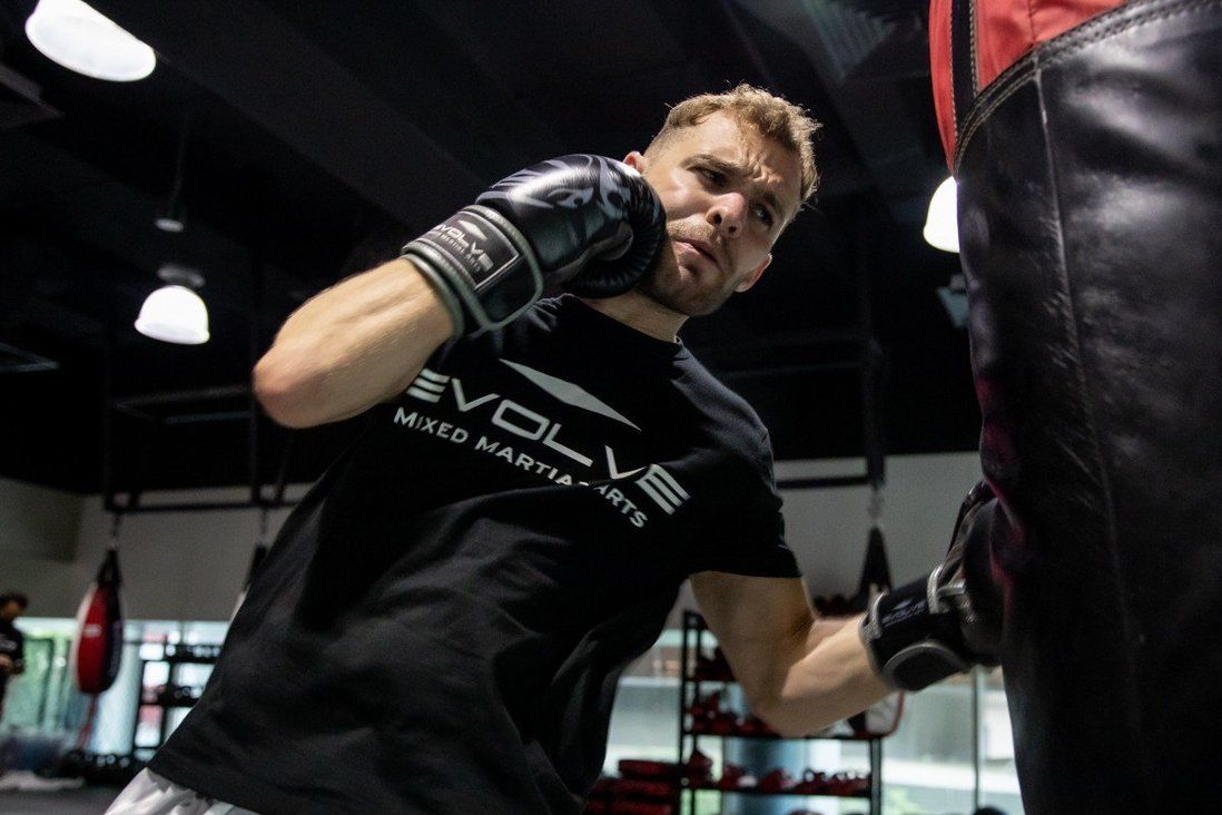 Evolve MMA's Daniel McGowan on 5 Muay Thai moves for stronger core