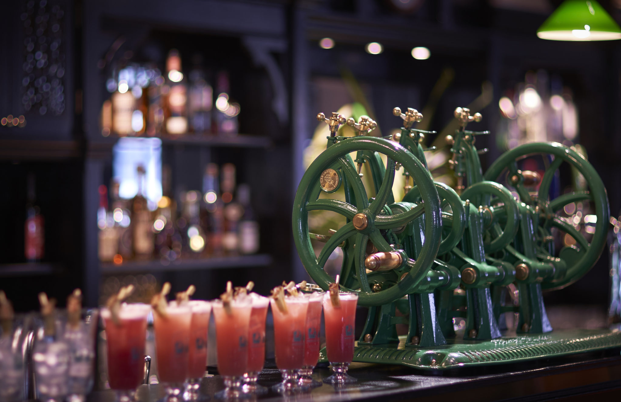 Singapore Sling recipe: How to make the Raffles Hotel Long Bar's iconic ...