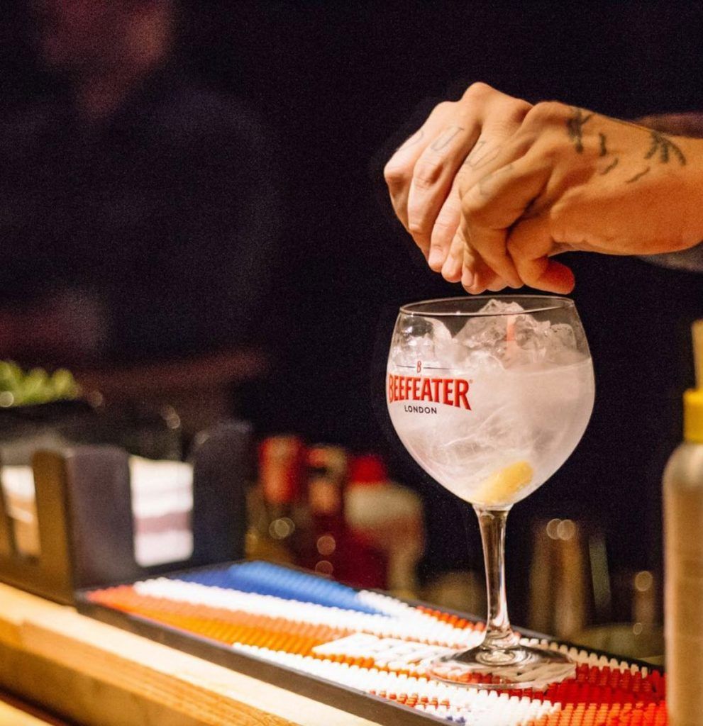 An expert's guide to gin (plus, tips and recipes for aspiring mixologists)