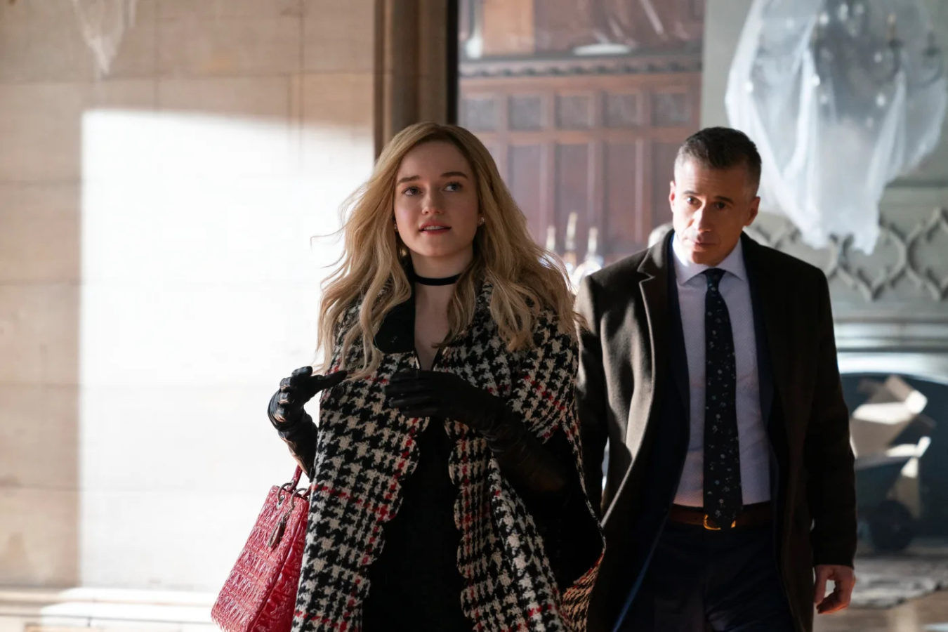 Opera gloves are the trendiest retro accessory today, thanks to TikTok