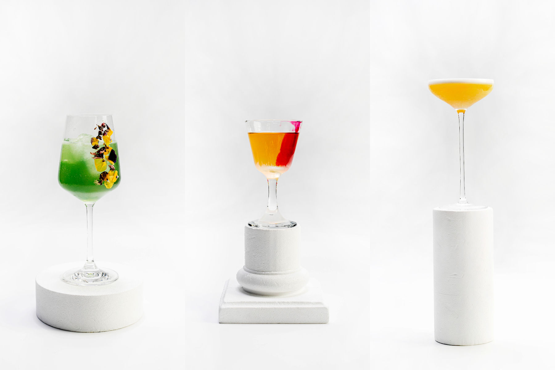 Revival bar resurrects iconic artworks through dramatic cocktails