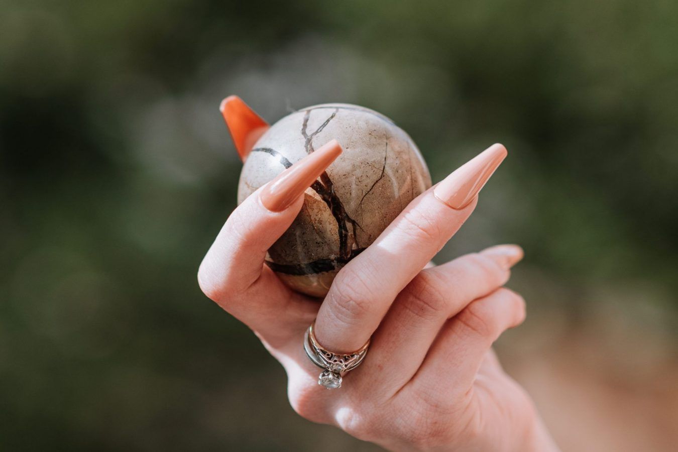 A quick guide to nail extensions and the best home kits to buy