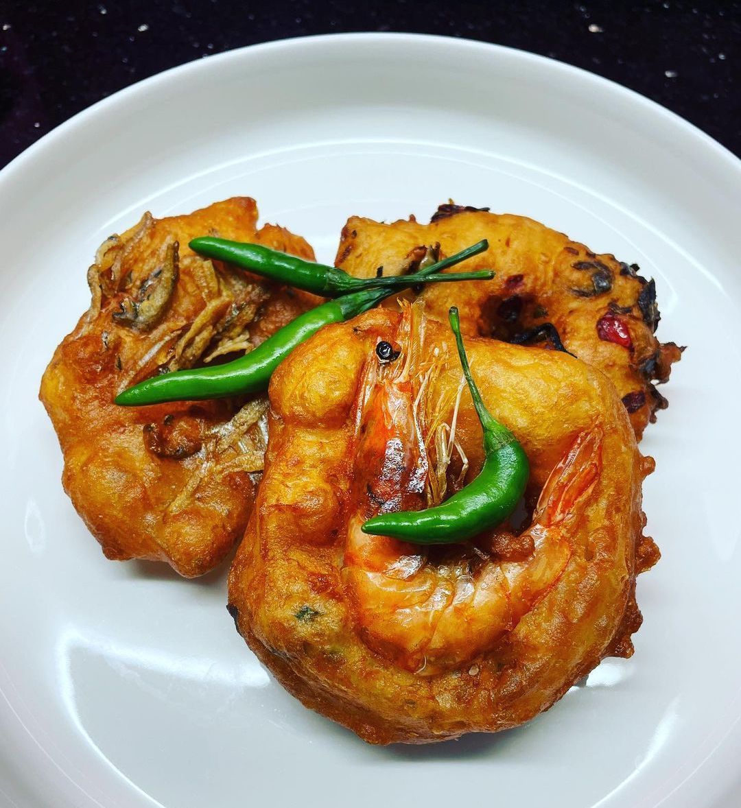 8 best places in Singapore to get your vadai fix from