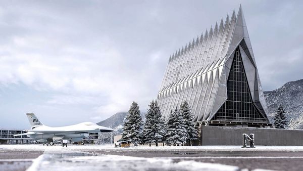 10 most beautiful universities in the world with breathtaking campuses