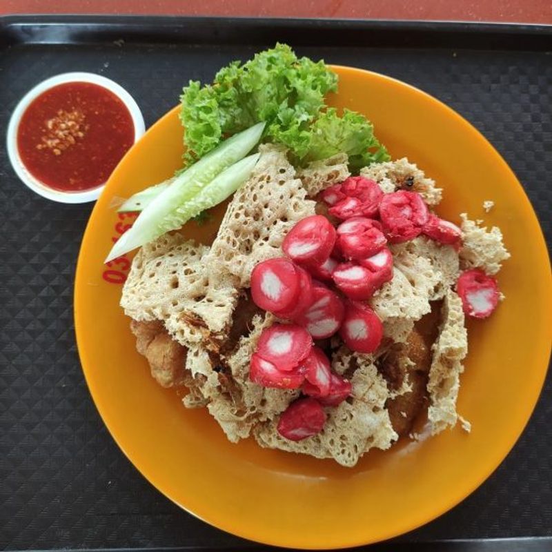 Here's where to find the best prawn fritters and wu xiang in Singapore