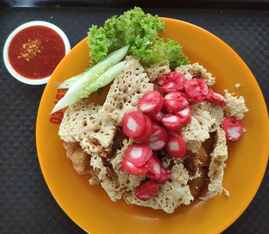 Here's where to find the best prawn fritters and wu xiang in Singapore