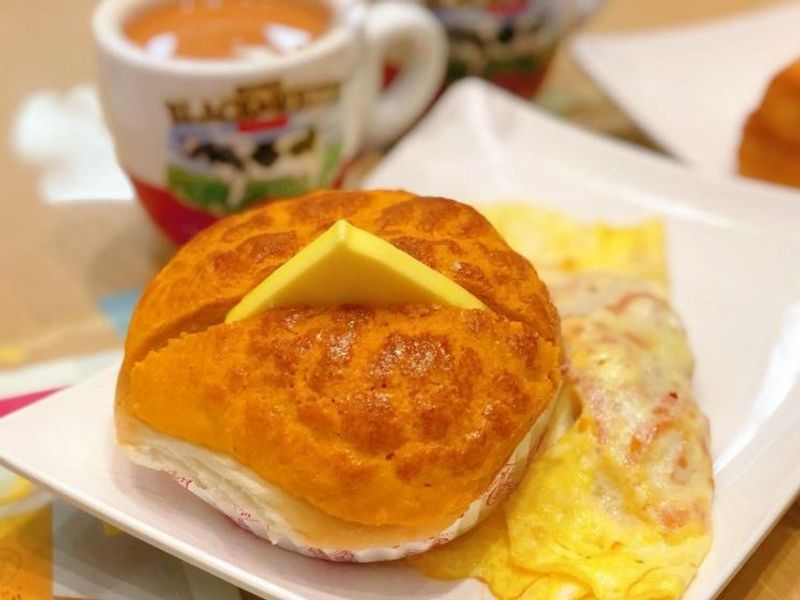 Here's where to get the best pineapple bolo buns in Hong Kong