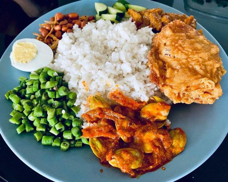 14 best nasi lemak stalls in Malaysia's KL and PJ today